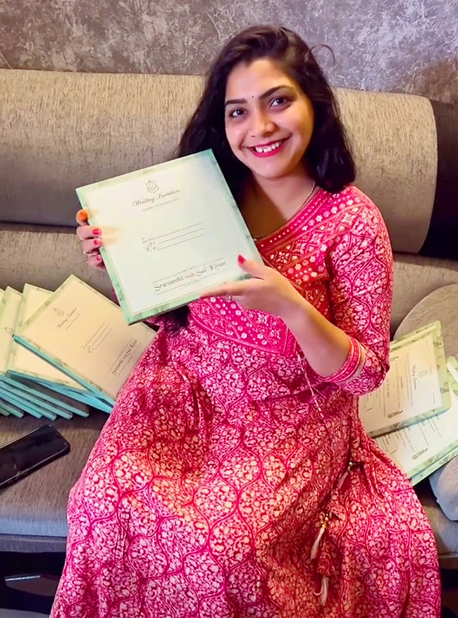 సీరియల్స్‌లో కలిసి నటించి ఆపై ఏడడుగుల బంధంతో ఒక్కటి కానున్న జంట (ఫోటోలు) | Telugu Actors Sai ...